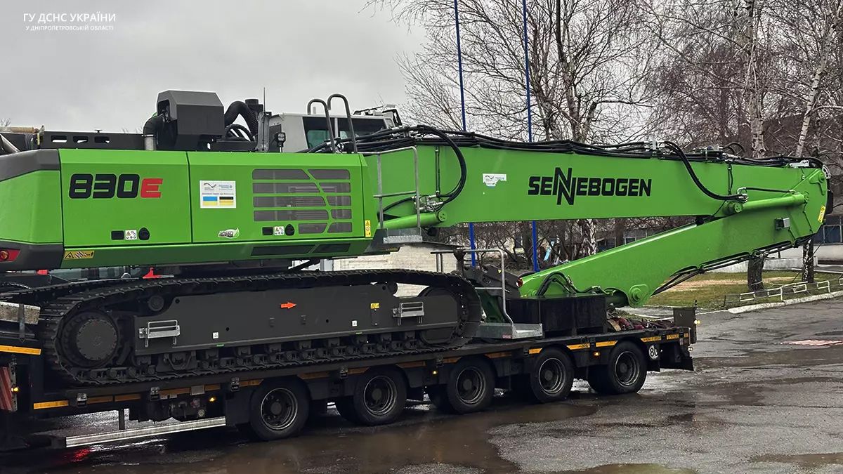 Екскаватор Sennebogen 830 E для рятувальних робіт і розбору завалів ...