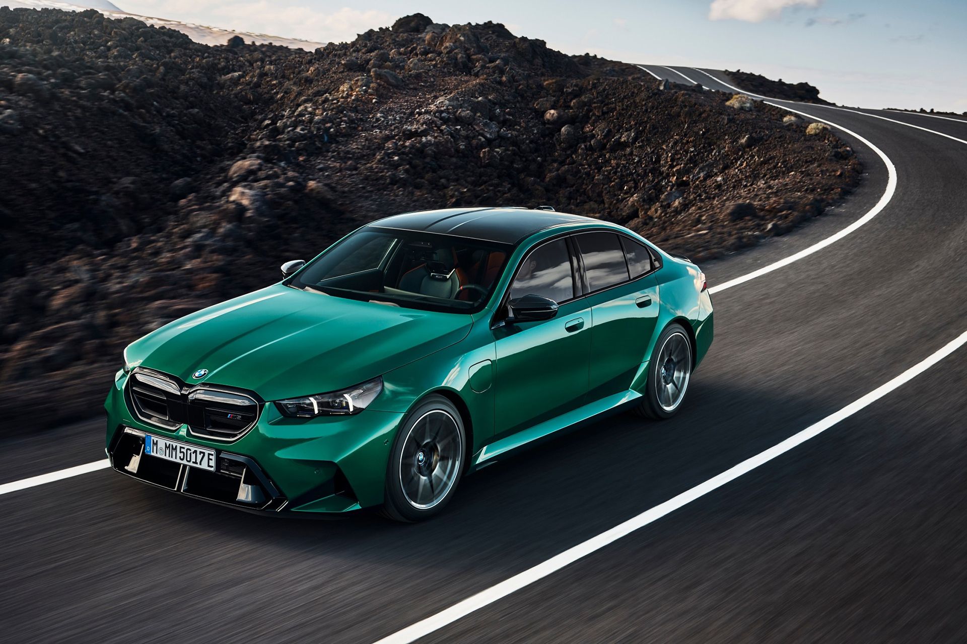 BMW M5 G90: фото, характеристики, цена - Auto24