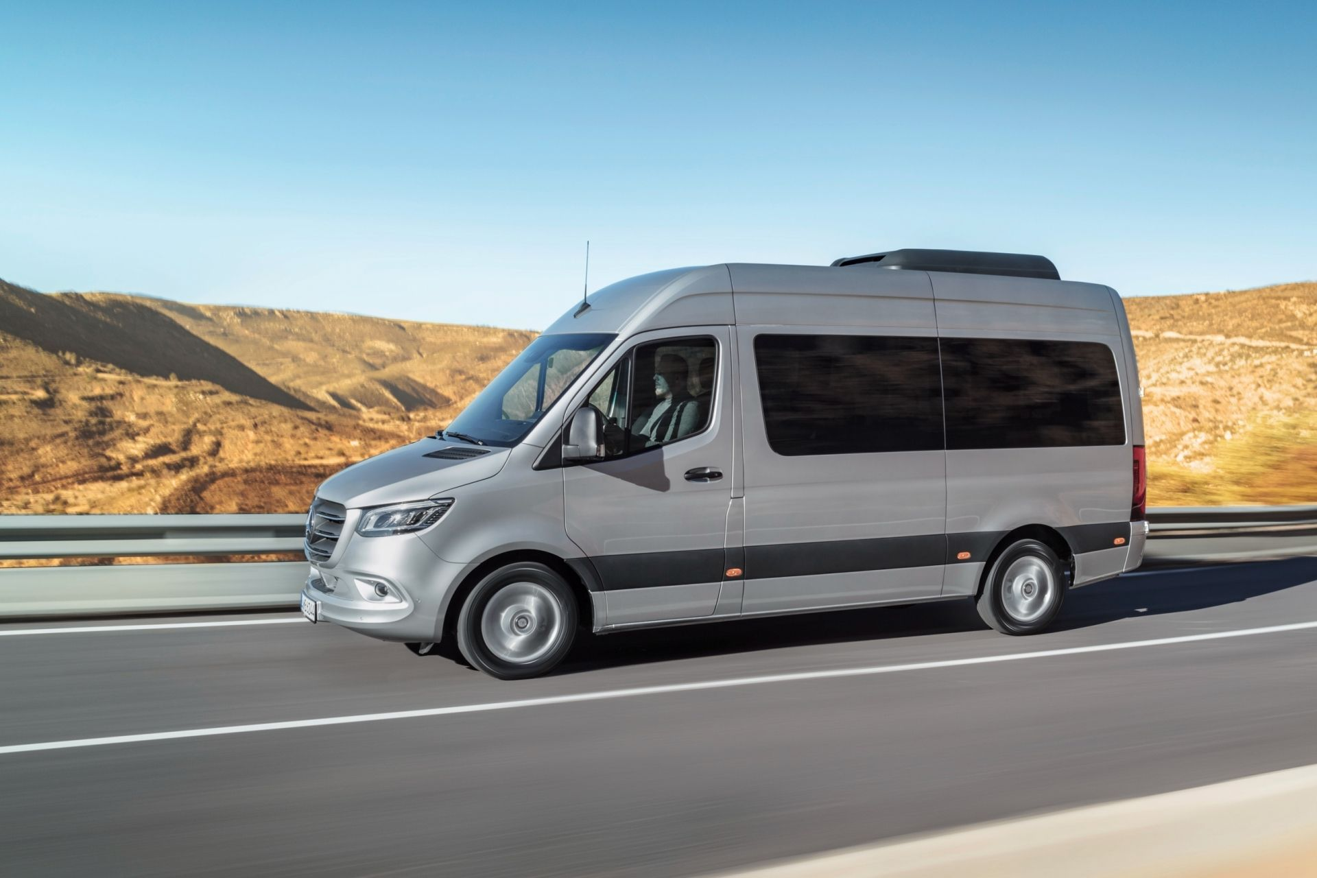 Mercedes-Benz Sprinter Tourer (W907) 2018: цена, технические ...
